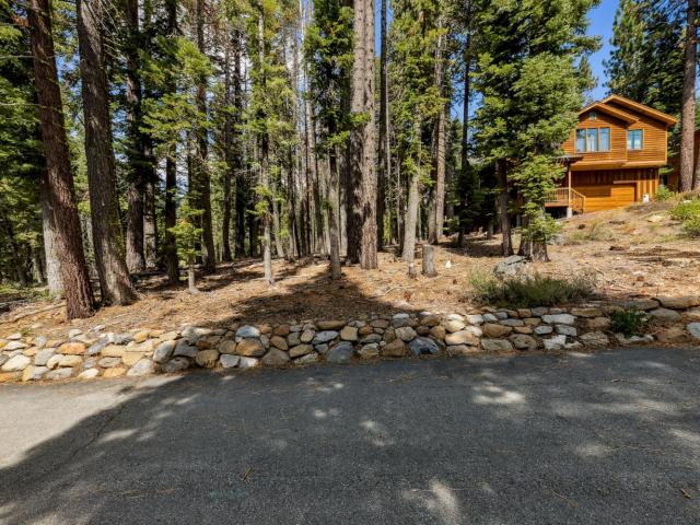880 Sunny Dr, Homewood, CA 96141 | MLS #226041