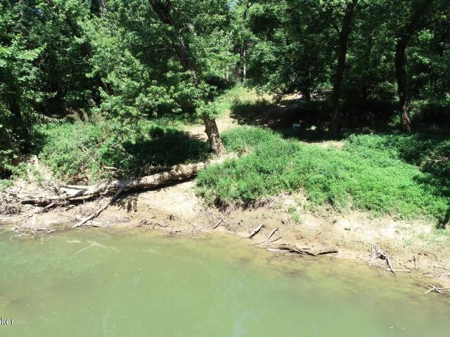 880 Round Bottom Rd