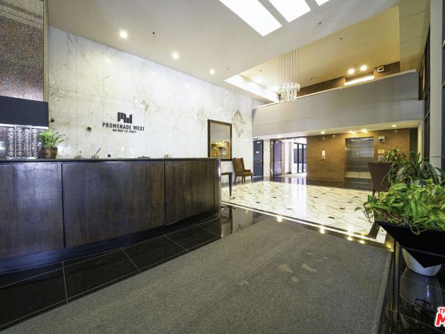 880 W 1st Street 622