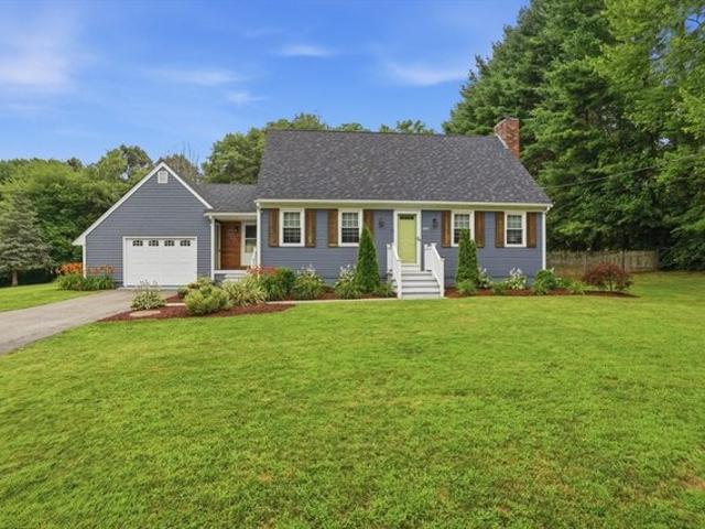 880 Wood St, Swansea, MA 02777