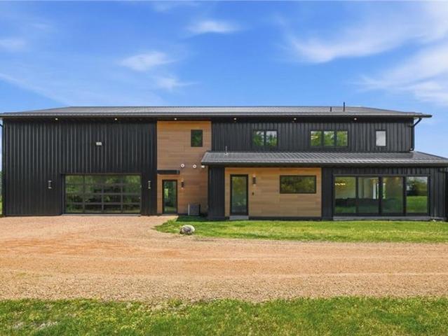 880 Wild Oak Trl, Maple Plain, MN 55359