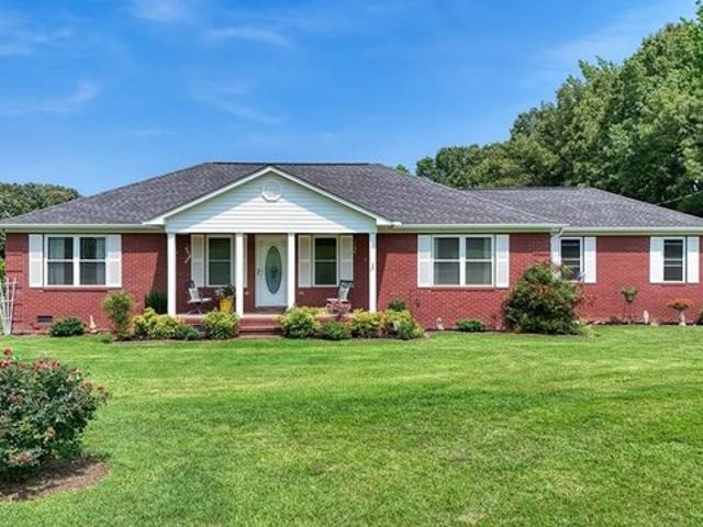 880 Taylor Cemetery Rd, Buena Vista, TN 38318