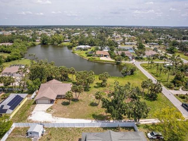 880 Van Gogh Rd, Englewood, FL 34223