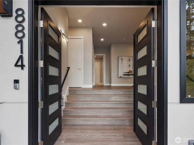 8814 NE Juanita Dr, Kirkland, WA 98034 | MLS #2375 | Compass