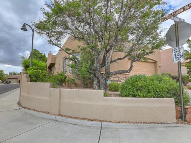 8815 Desert Finch Ln NE, Albuquerque, NM 87122