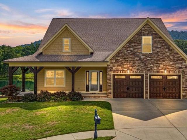 8815 Silver Maple Dr, Ooltewah, TN 37363