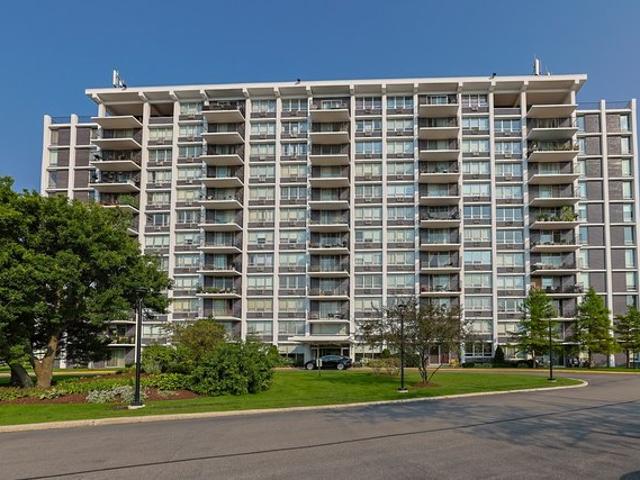 8815 W Golf Rd Apt 8C, Niles, IL 60714