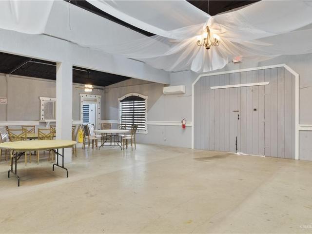 8815 W Mile 3 Road