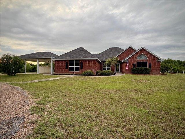 8816 Cleburne Hwy, Granbury, TX 76049
