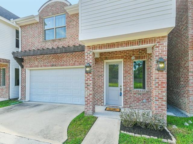 8816 Hollywood Garden Ln, Houston, TX 77080