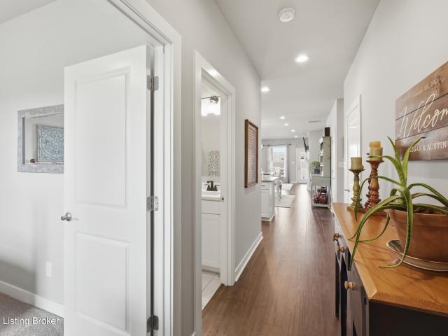 8816 Sanctuary Ln
