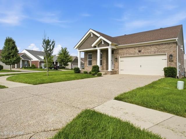 8816 Sanctuary Ln, Louisville, KY 40291