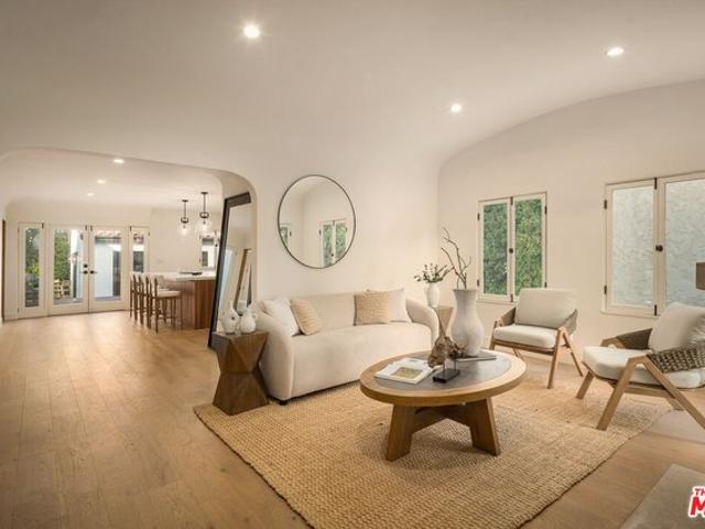 8817 Ashcroft Ave, West Hollywood, CA 90048