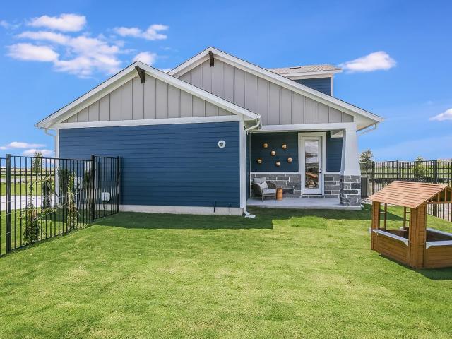 8818 Marmoset Way