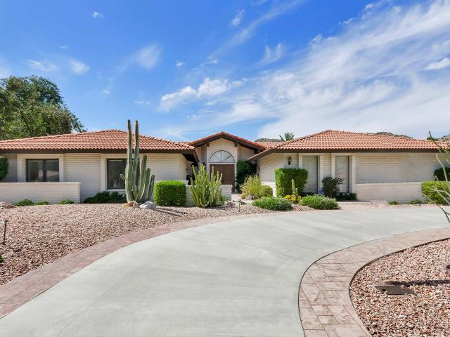 8818 N 47th Pl, Phoenix, AZ 85028 | MLS #6891 | Compass