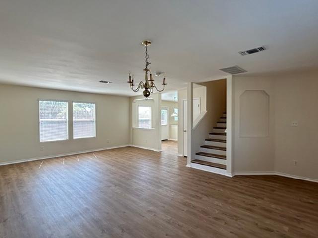 8818 Summer Trail