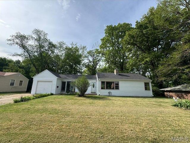 8819 May Ave, Jennings, MO 63136
