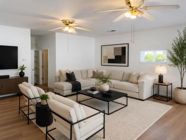 8819 Menaul Boulevard NE