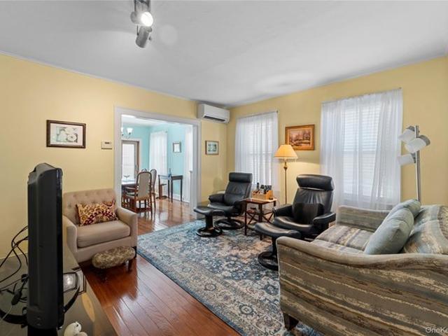 8819 Billings St, Bellerose, NY 11427