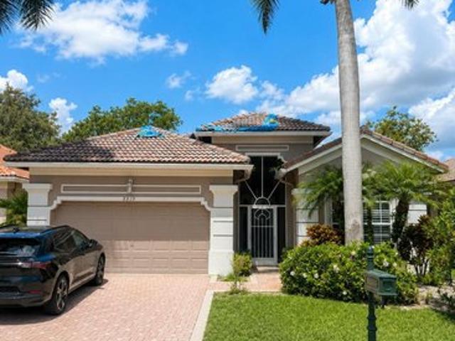 8819 Downing St, Boynton Beach, FL 33472