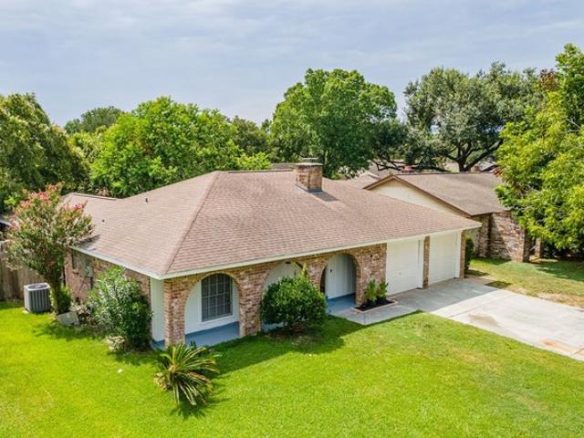 8819 Stone Brook Ln, Houston, TX 77040
