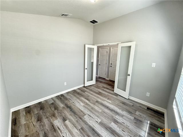 8819 Straight Oaks