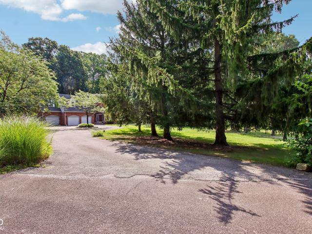 8819 Shetland Lane