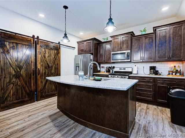 8810 Chestnut Hill Court