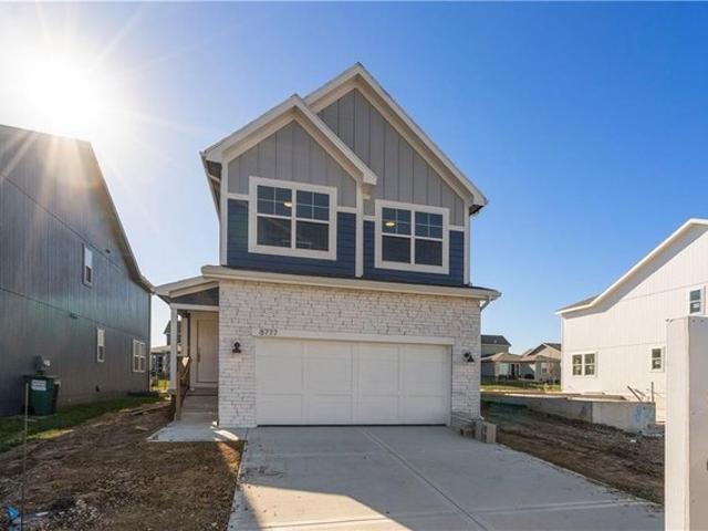 8810 SW 10th St, Blue Springs, MO 64064