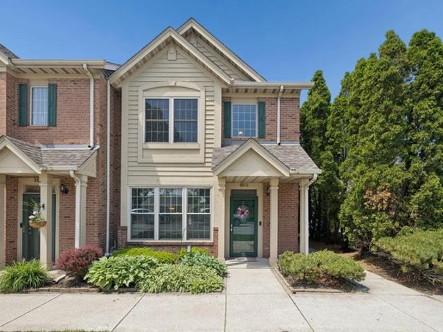 8810 5th St, Highland, IN 46322