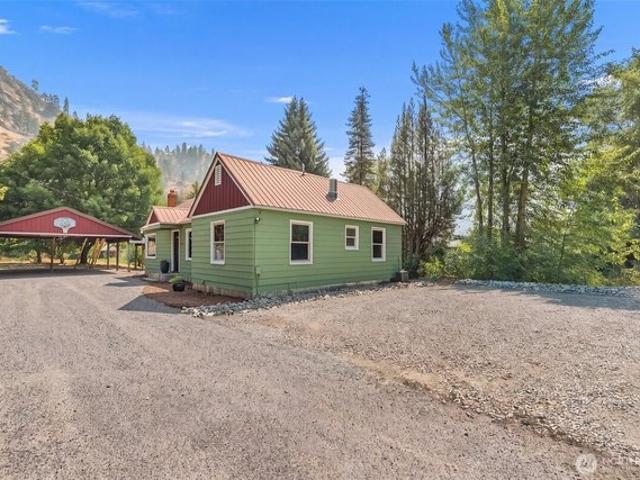 8811 Entiat River Rd, Entiat, WA 98822