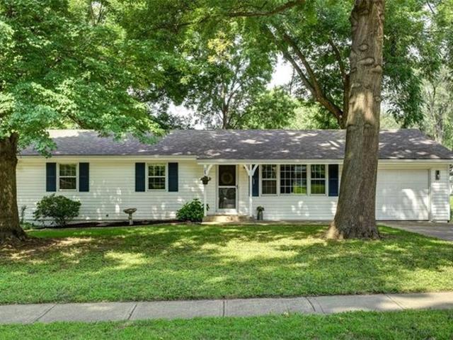 8812 Lowell Ave, Overland Park, KS 66212
