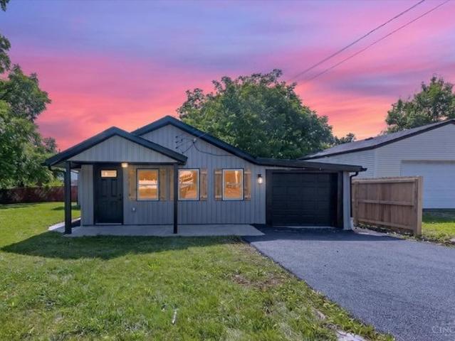 8812 Pine Rd, Deer Park, OH 45242