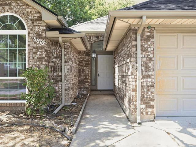 8812 Sabinas Trail