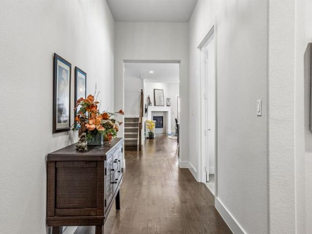 8813 Brunswick Lane