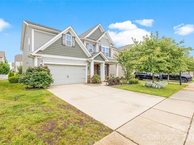 8813 Douglas Palace Court