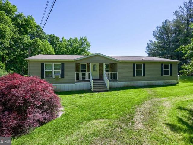 881 Camp Meeting Rd, East Earl, PA 17519
