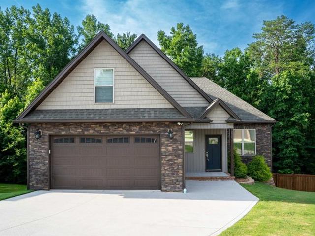 881 Affirmed Dr, Boiling Springs, SC 29316