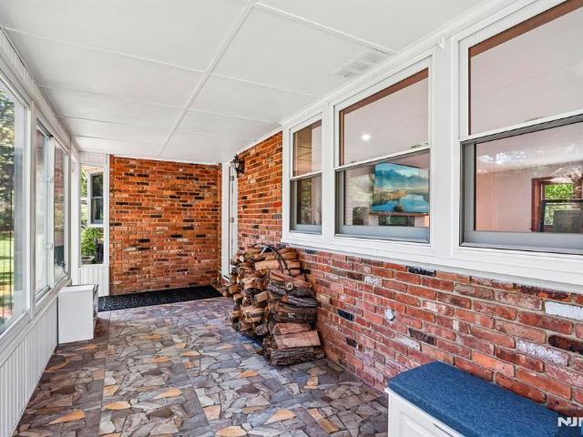 881 Bordentown Avenue