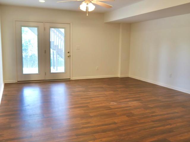 881 Lauderdale Drive