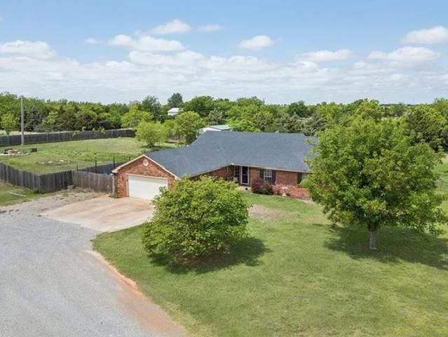 881 Moffat Rd NW, Piedmont, OK 73078