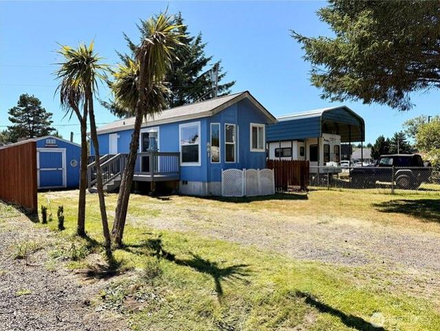 881 Magellan Ave NE, Ocean Shores, WA 98569