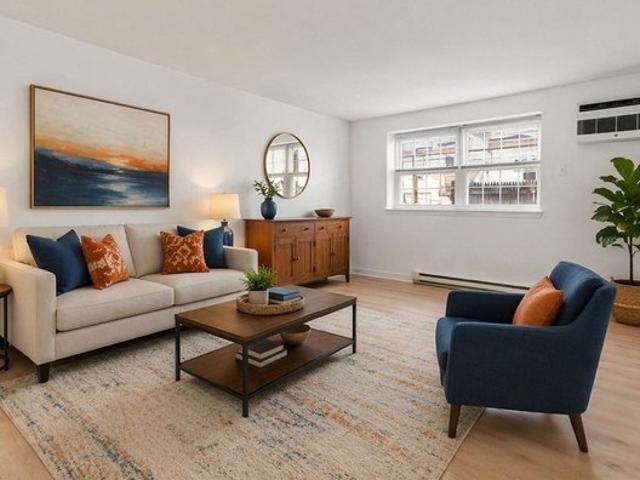 881 Main St Apt 5, Walpole, MA 02081