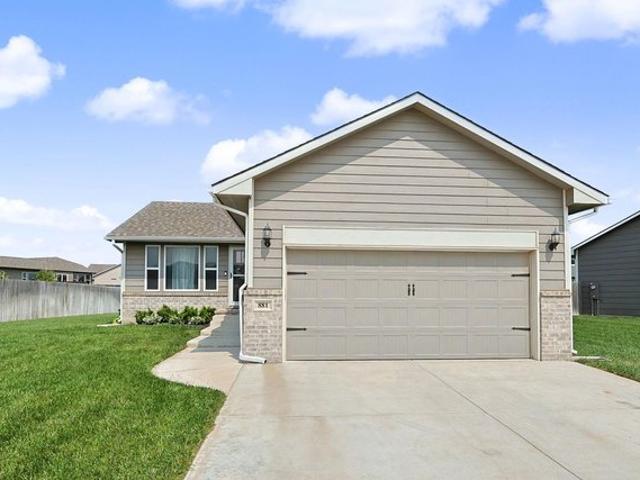 881 N Cloverleaf St, Goddard, KS 67052