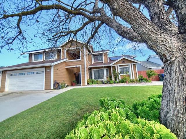 881 Snowgoose Ln, Manteca, CA 95337