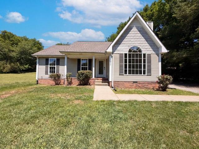 881 Salem Rd, Clarksville, TN 37040