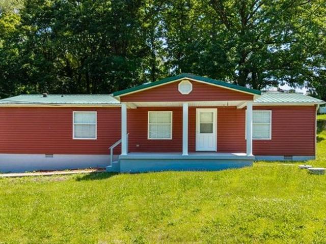 881 State Route 233, Oak Hill, OH 45656