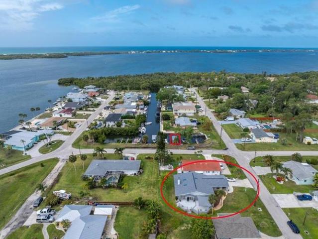 881 Stewart St, Englewood, FL 34223