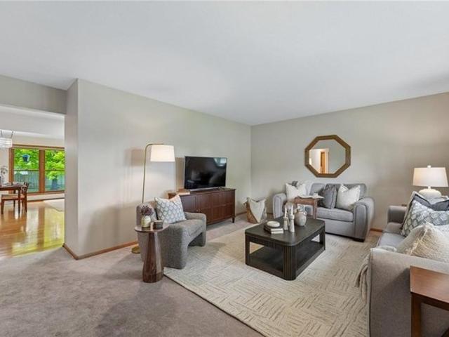 881 Pandora Dr NE, Fridley, MN 55432