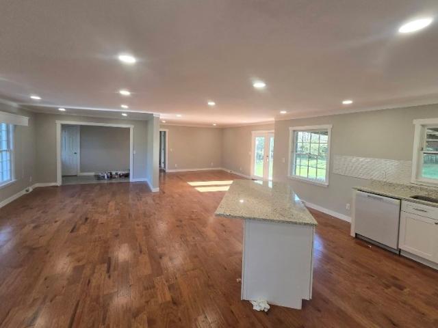 881 Roberts Road